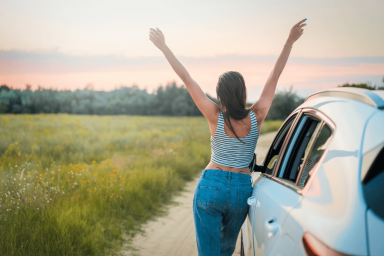 How To Be Happy Alone Without Friends: Best Ways To Feel Less Lonely