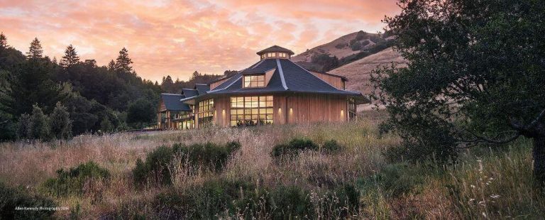 7 Best Meditation Retreats Around the World [Affordable]