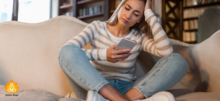 What is Doomscrolling : 7 Expert Tips To Stop Doomscrolling