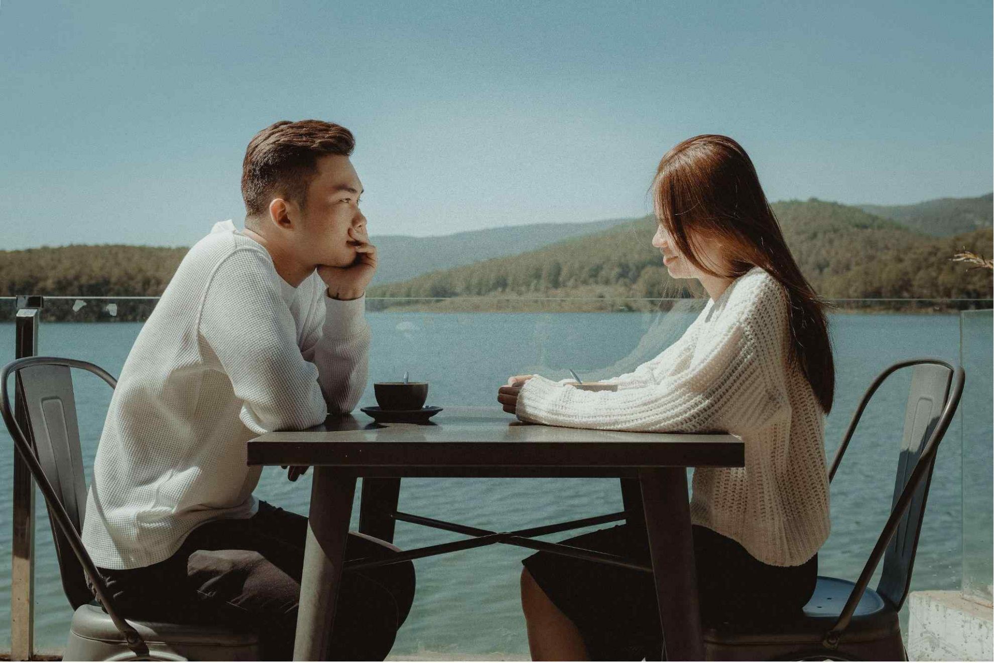 Is It Love…Or Manipulation? Let’s Take A Look At Narcissistic Love Bombing