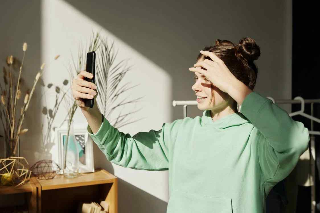 Is Social Media Beneficial or Detrimental? | The Problems And Benefits ...