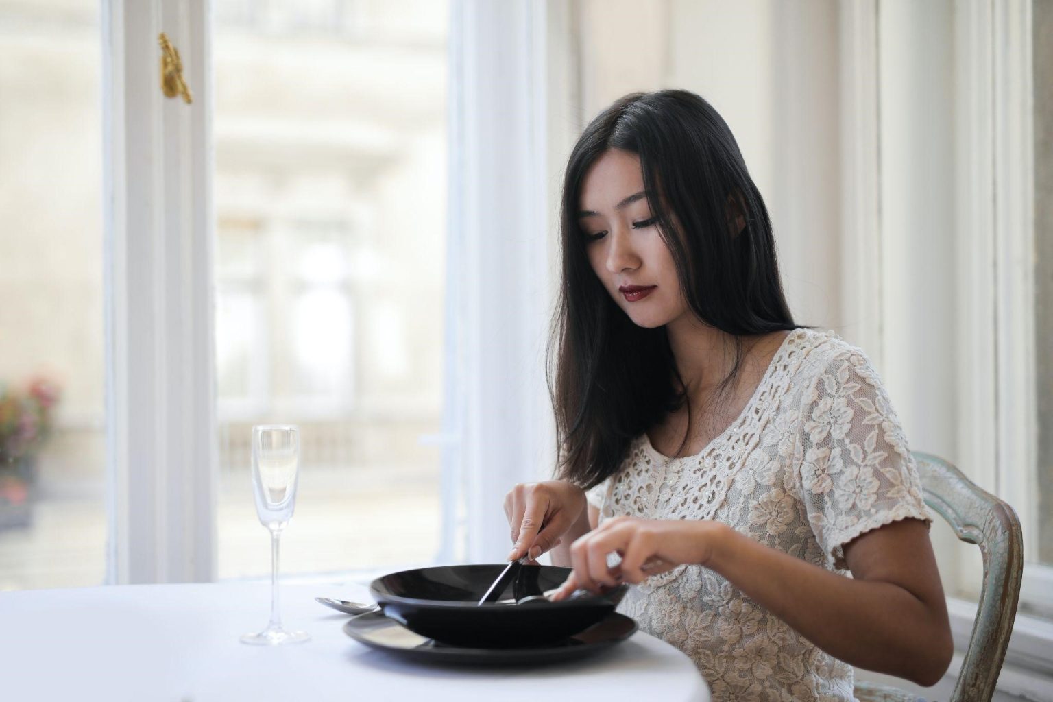 Anxiety After Eating: Exploring Its Triggers And How to Manage It