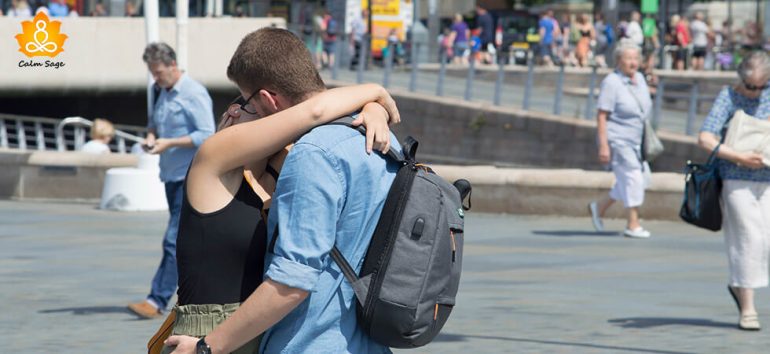 Public Display Of Affection - Is It Good For Relationships